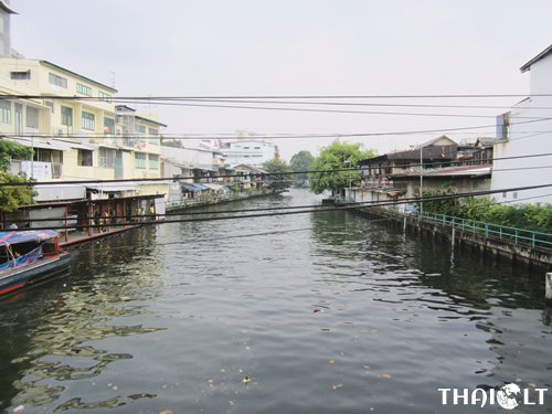 Canal Boats in Bangkok - Khlong Saen Saeb Boat Service